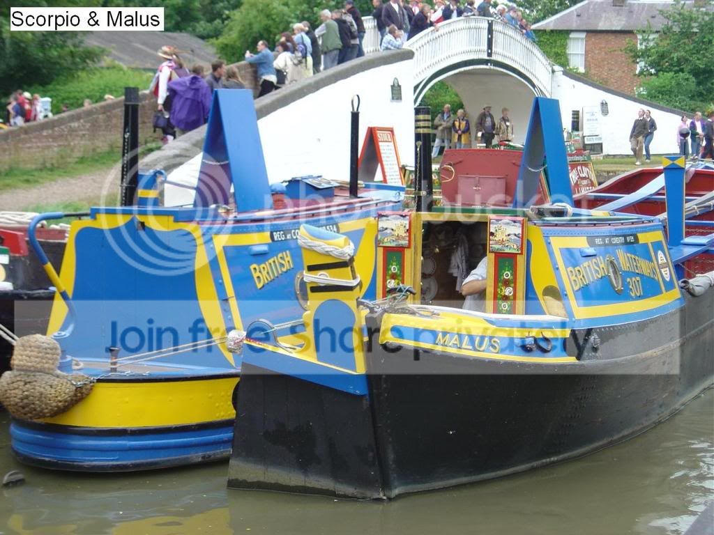 narrowboat chimney - Boat Building & Maintenance - Canal World
